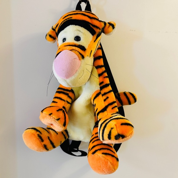 Disney | Other | Vintage Disney Store Tigger Plush Backpack Bag Winnie ...
